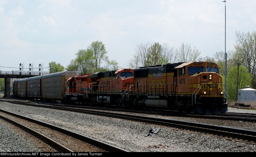 BNSF 9875, & BNSF 5808